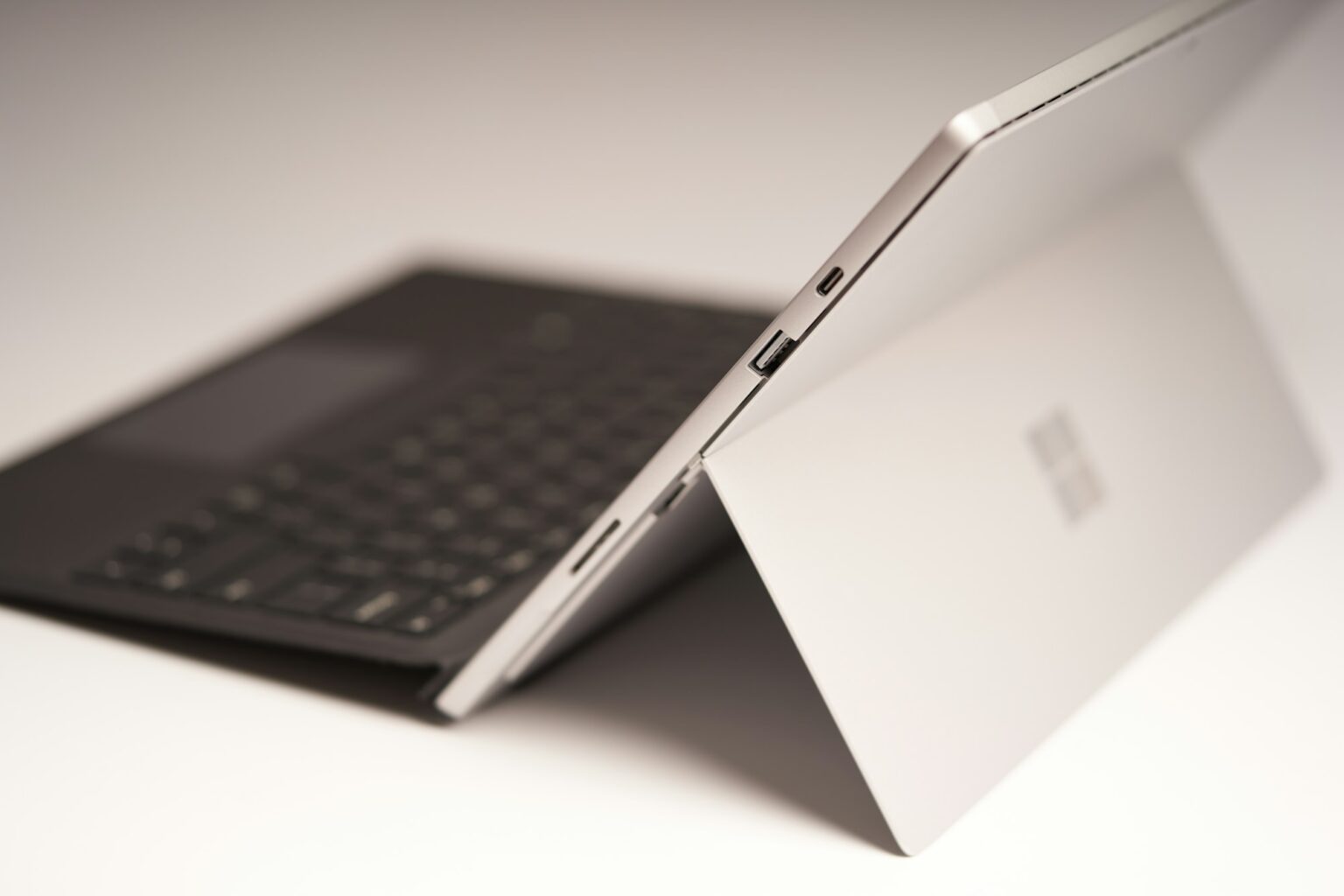 Breathing New Life into Your Surface Pro 4: The Linux Experience in ...